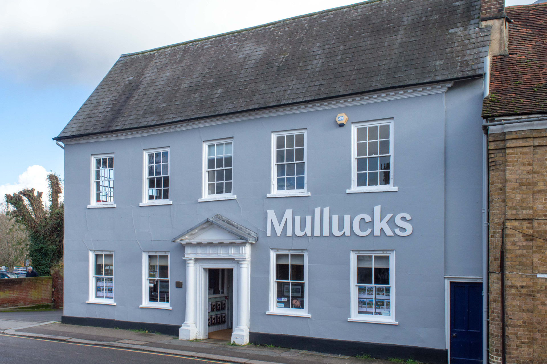 Estate agents in Essex & Hertfordshire | Mullucks